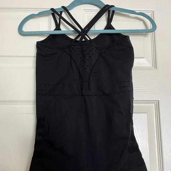 Zella | Tops | Zella Cross Back Workout Tank | Poshmark